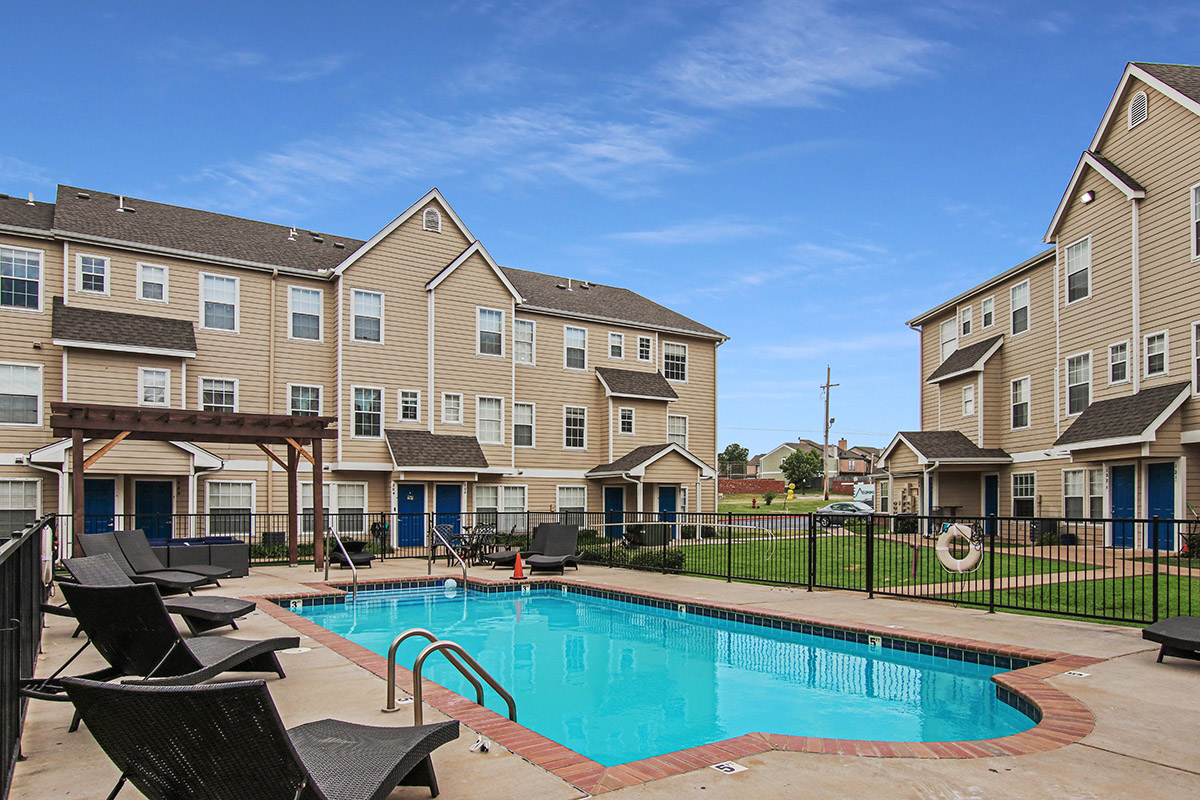 Summit Ridge - Fluellen-Hoover Multifamily Group
