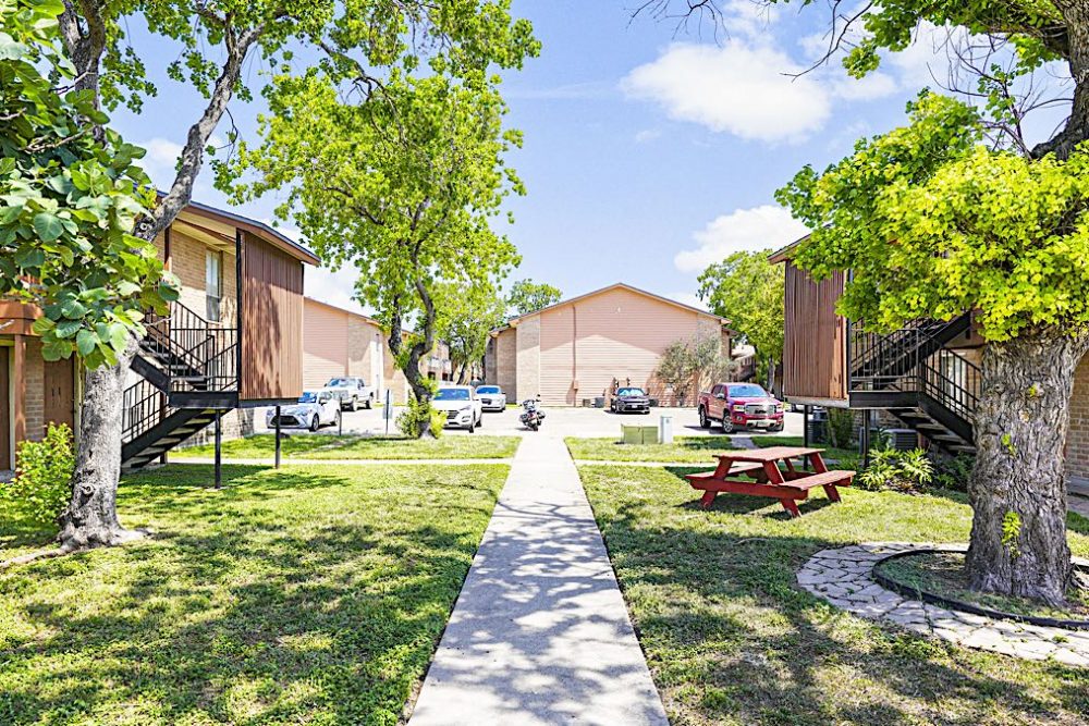 Recent Closings - Fluellen-Hoover Multifamily Group